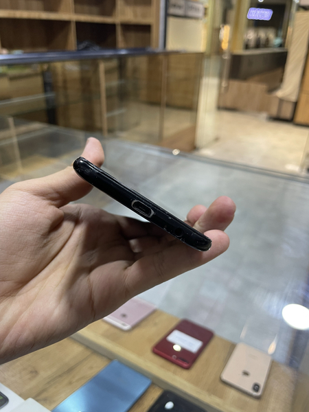 Samsung A6 32gb срочни сотилади