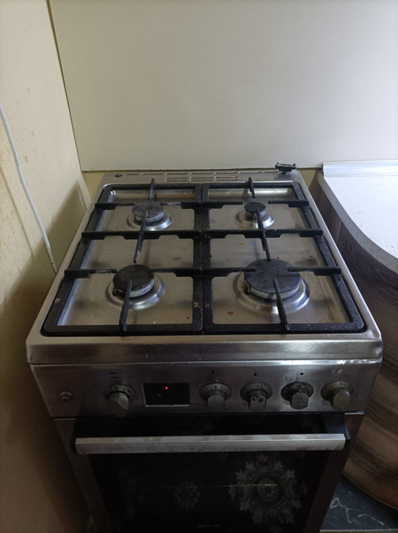 Gaz plita sotiladi
