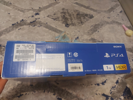 Playstation 4 slim 1 TB Новый с коробкой