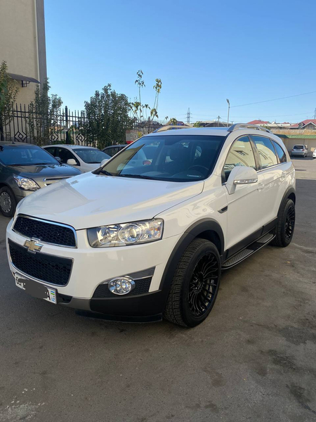 Продается Chevrolet Captiva.