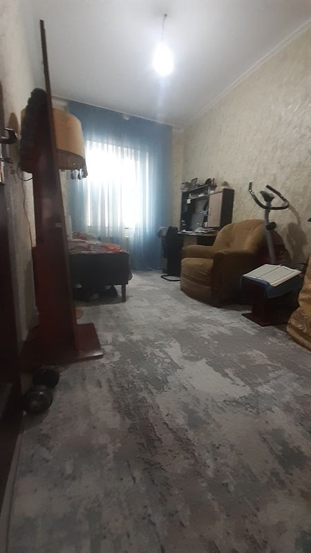 Chorsu Oq tepa lavash yonida 5/4/5 110 kv Remonti yahshi