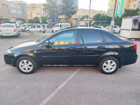 Jentra srochni  sotiladi