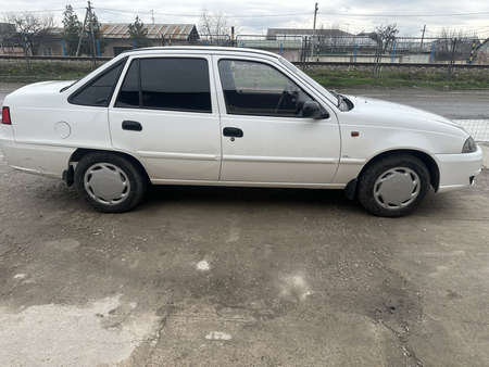 Продаётся нексия 2