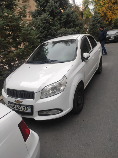 Nexia 3 sotiladi gazi bor