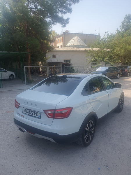 Lada Vesta Croos