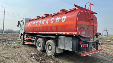 Шакман Бензовоз 20куб 3 отсек сотувда бор арзон нархда MAN ISUZU
