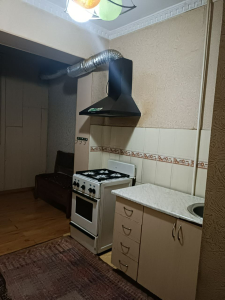 Qoraqamish 2/4 2 xona 4 etaj 4etajli dom oilaga