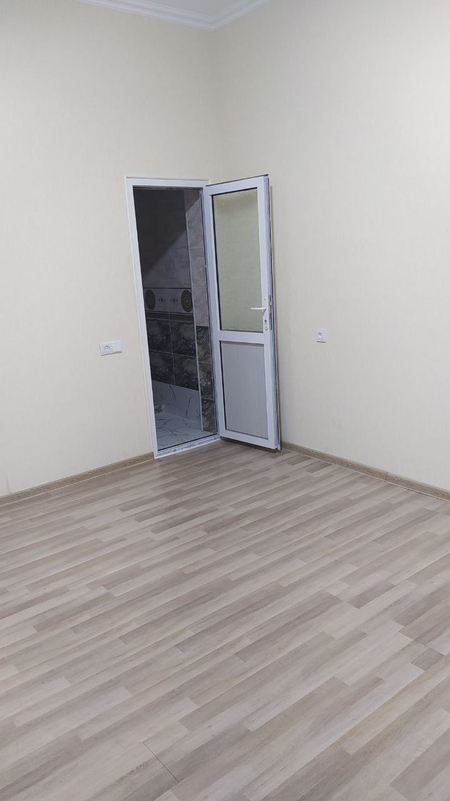 Hasanboyda hovli sotiladi