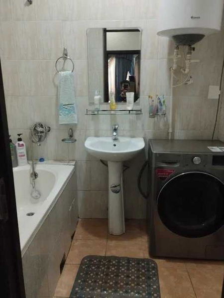 Алмазар, Сагбон 3/3/5
умумий майдон: 75м², кирпичный
