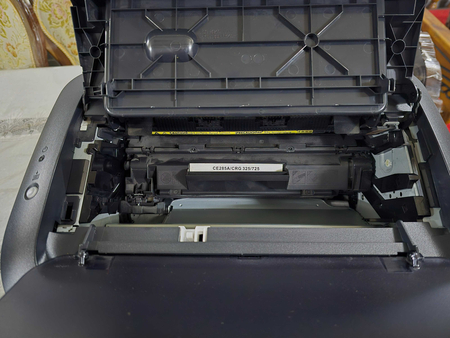 Canon LBP 6030 B Tiniq 1 oy Garantya xolati kam ishlagan Srochno