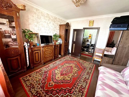 Своя  2х переделланая в 3 квартира. Янги Хает 8 Строительный участок.