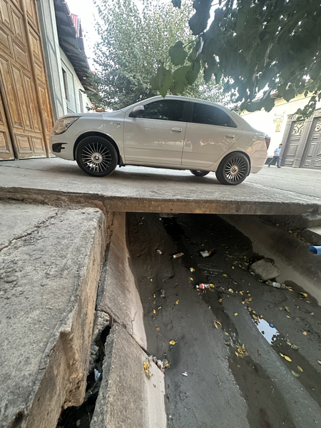diska sotiladi r17 lyuboy moshinga tugri keladi