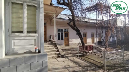 Урикзор махаллада ховли сотилади. NR494/74