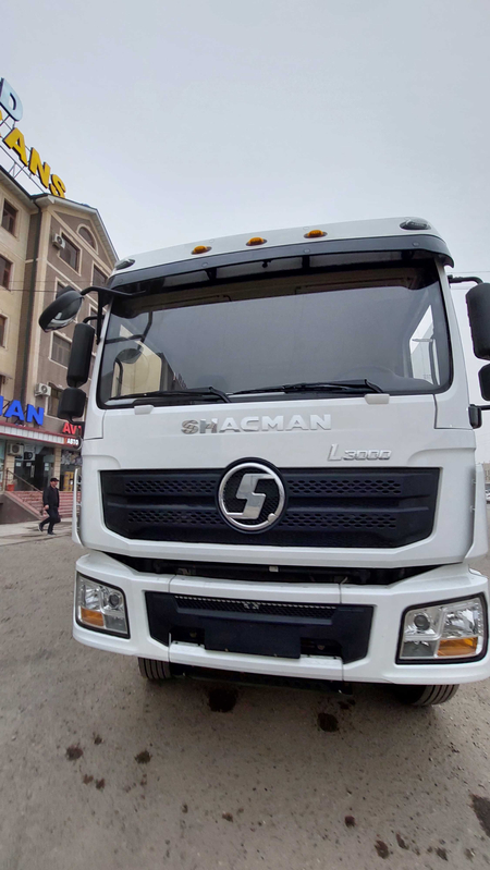 Автофургон SHACMAN L3000 - 20 тонна юк учун Road Star Trans компанияси