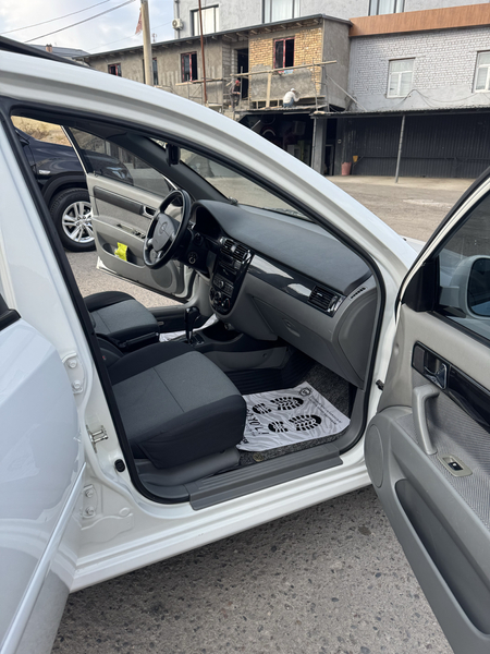 Chevrolet Jentra