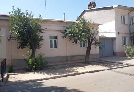 Beshqayragochda 4 sotix hovli sotiladi.