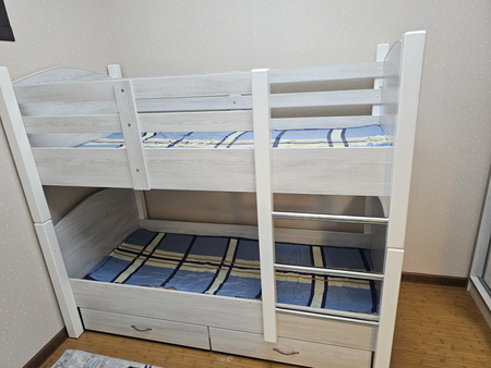 Двухяростная кровать