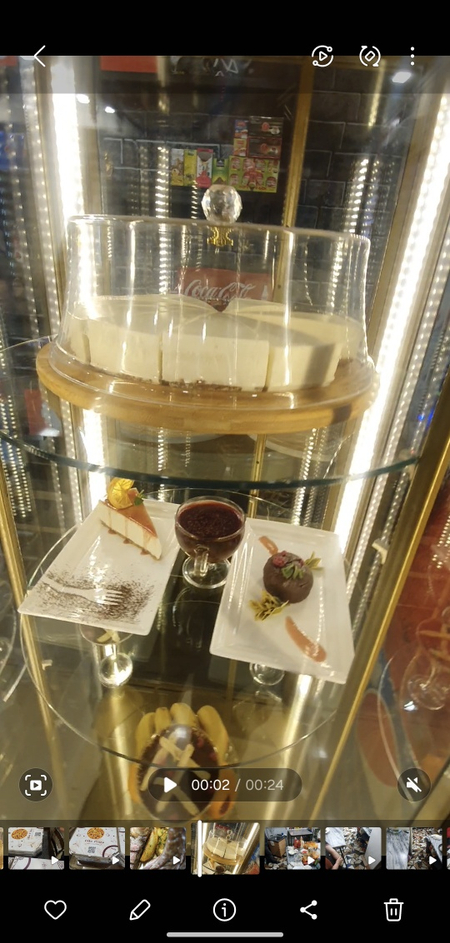 Витринный холодильник Venetto