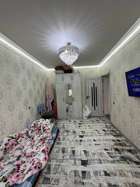 Чирчик шахри 1 хонали сотилади 30 квадрат Кирпичний дом 28.500$