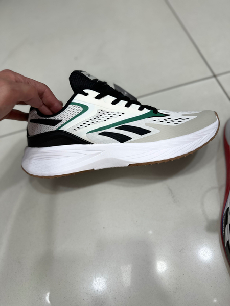 Reebok krasovkalar