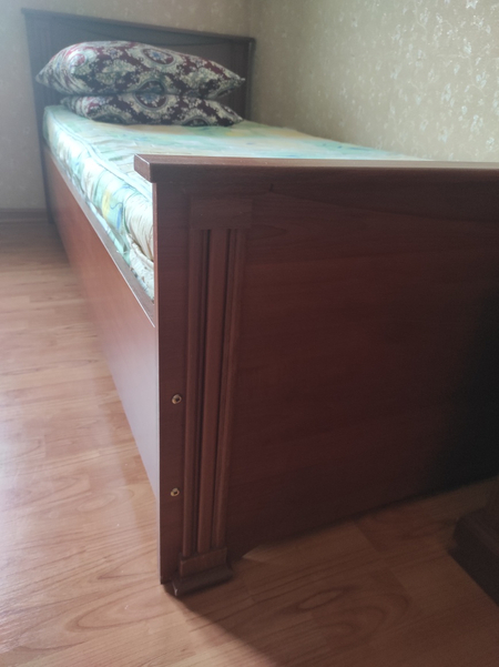 Кровать полутораспальная