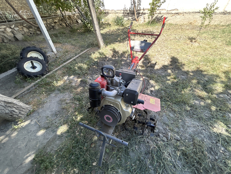 Yangi motoblok Kama 910 sotiladi, 9 ot kuchi, dizel motor