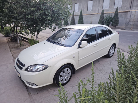 Продается  своя Gentra