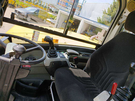 Колесный гидр. Экскаватор „WACKER NEUSON“ ET100