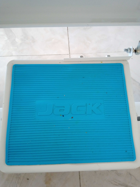 To'gri chok tikuv moshina Jack f4/Швейная машина Jack f4