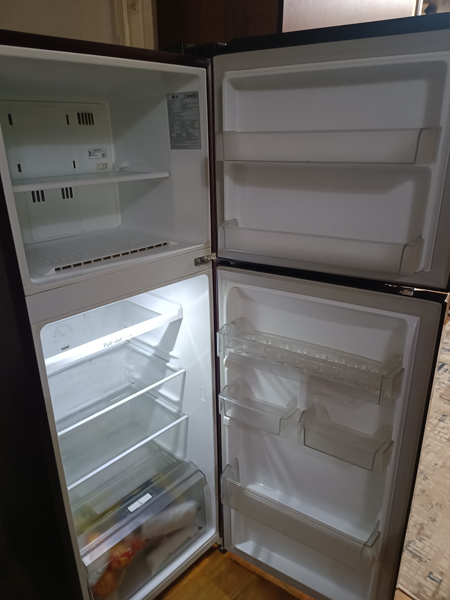 Холодильник LG INVERTOR. NO FROST. 235 L(литров)