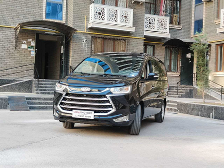 JAC M4, 9 o'rindiqli, (prava B)