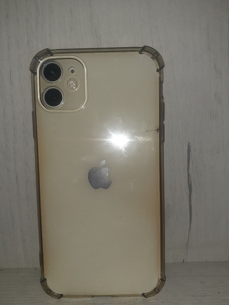 Iphone 11 karopka bor