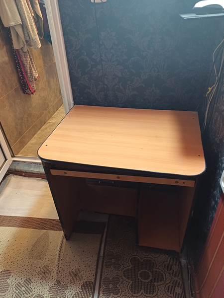 Стол компьютерный