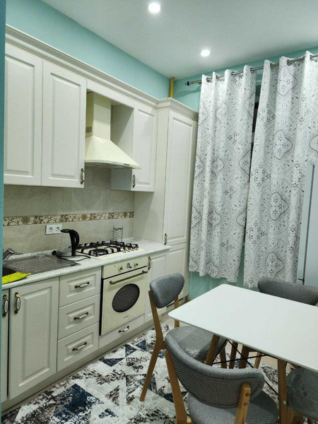 Срочно сдается 2х комнатная квартира в ЖК Qushbegi   (Br 2706)