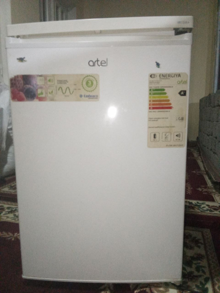 Холодильник сотилади - продается холодильник Artel HS 137 RN