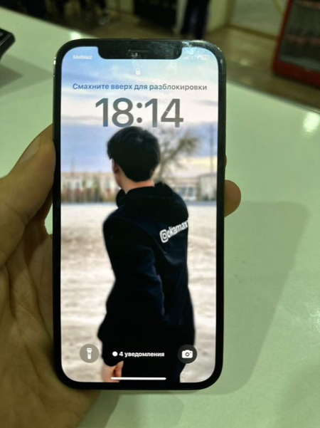 Iphone 12 pro yomkost 80% hamma yeri cho’tki hamma yeri radno’y LL/A