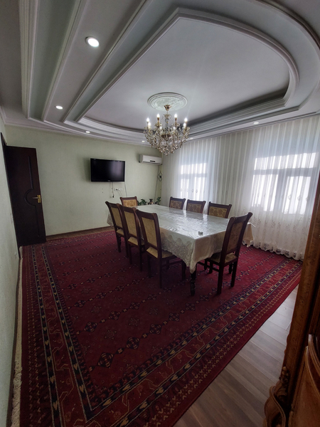 4х комнатная квартира в центре Нукуса