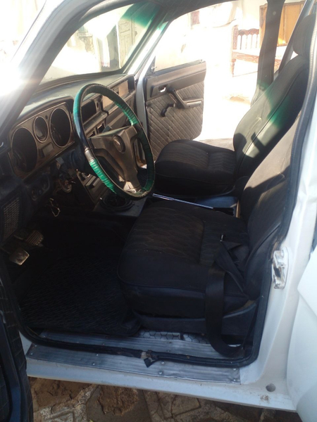 Автомобиль волга ГАЗ-3102