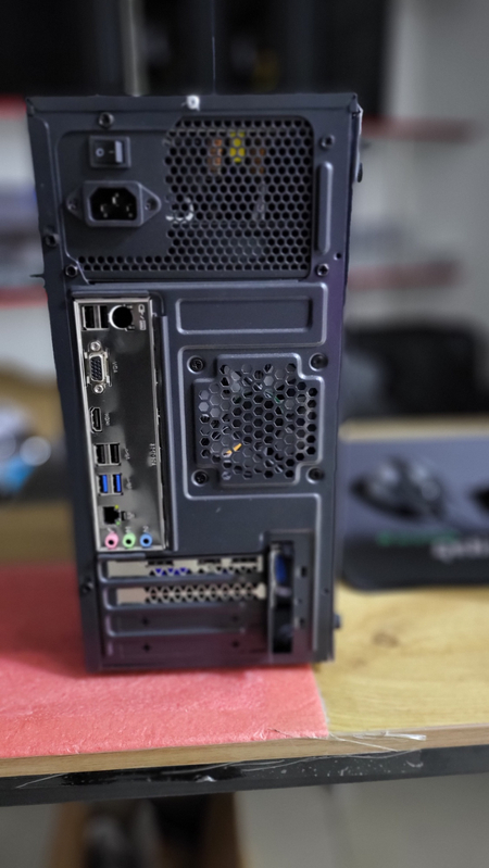Игравая сборка в клуб новая полный комплект/i5/RX580 8g/SSD120g/ОЗУ16г
