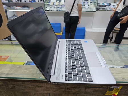 HP 250 G8 Core i5 для IT, Corel, Photoshop итд.