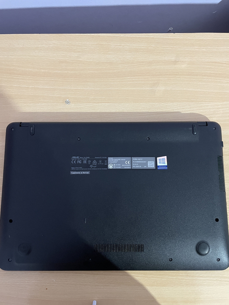 Ноутбук asus d540n sotiladi
