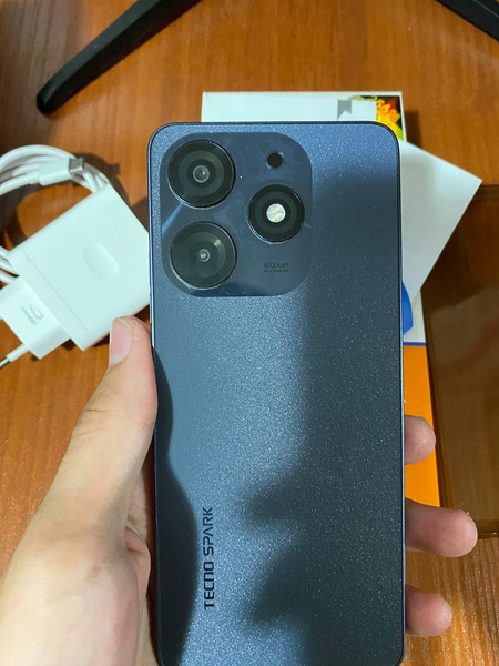 Tecno Spark 10 pro 8+8гб 256гб