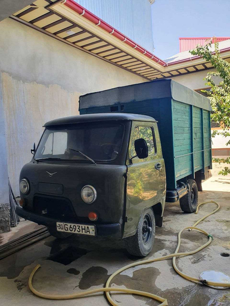 УАЗ юк машинаси сотилади.
