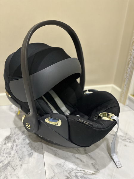 высококачественная коляска Cybex