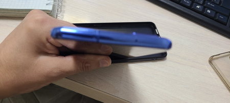Продам  телефон  samsung galaxy  s20+ plus  12/256 snapdragon