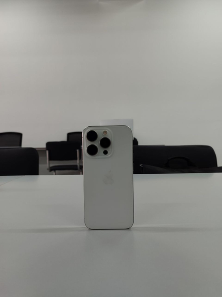 (sal kam YENGI! 100 yomkost) iphone 15 Pro