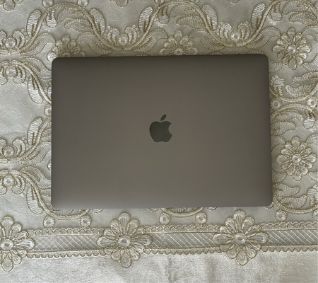 MacBook 13 Pro M2 8/512