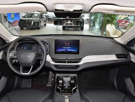 Hongqi E-QM5 500km. Adashtirmimiz 450 km bilan