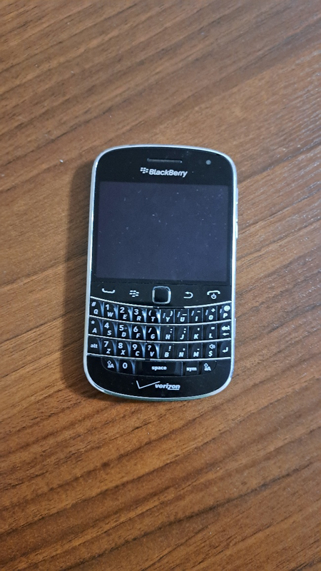 Продается телефон blackBerry