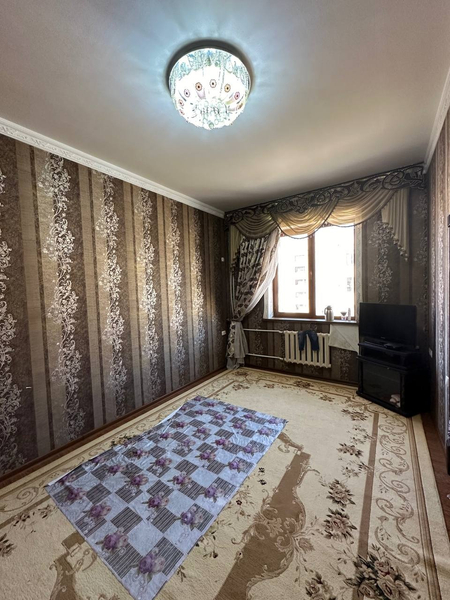 Срочно продаётся 1-комнатная квартира на 4м этаже,. 5 мкр Асибгардон